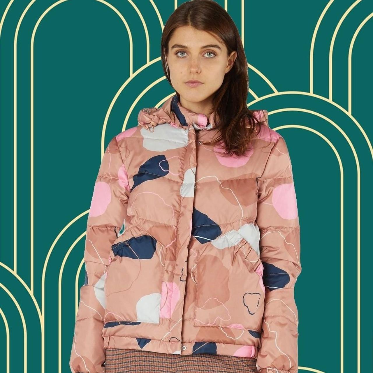 Stunning size 6 Rock Solid Gorman puffer jacket.... - Depop