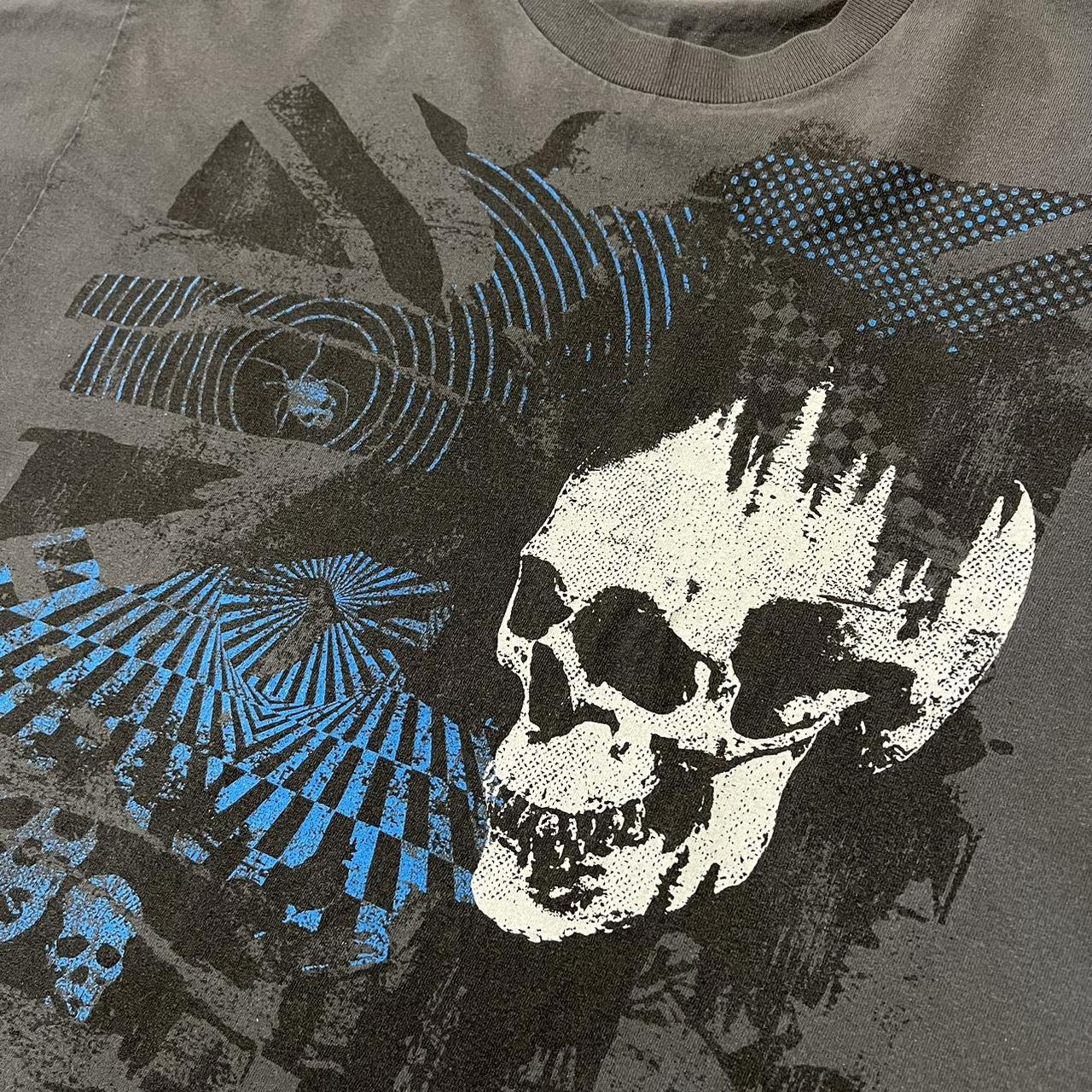 Vintage 2000s Y2K skull 💀 graphic tee in a dark... - Depop
