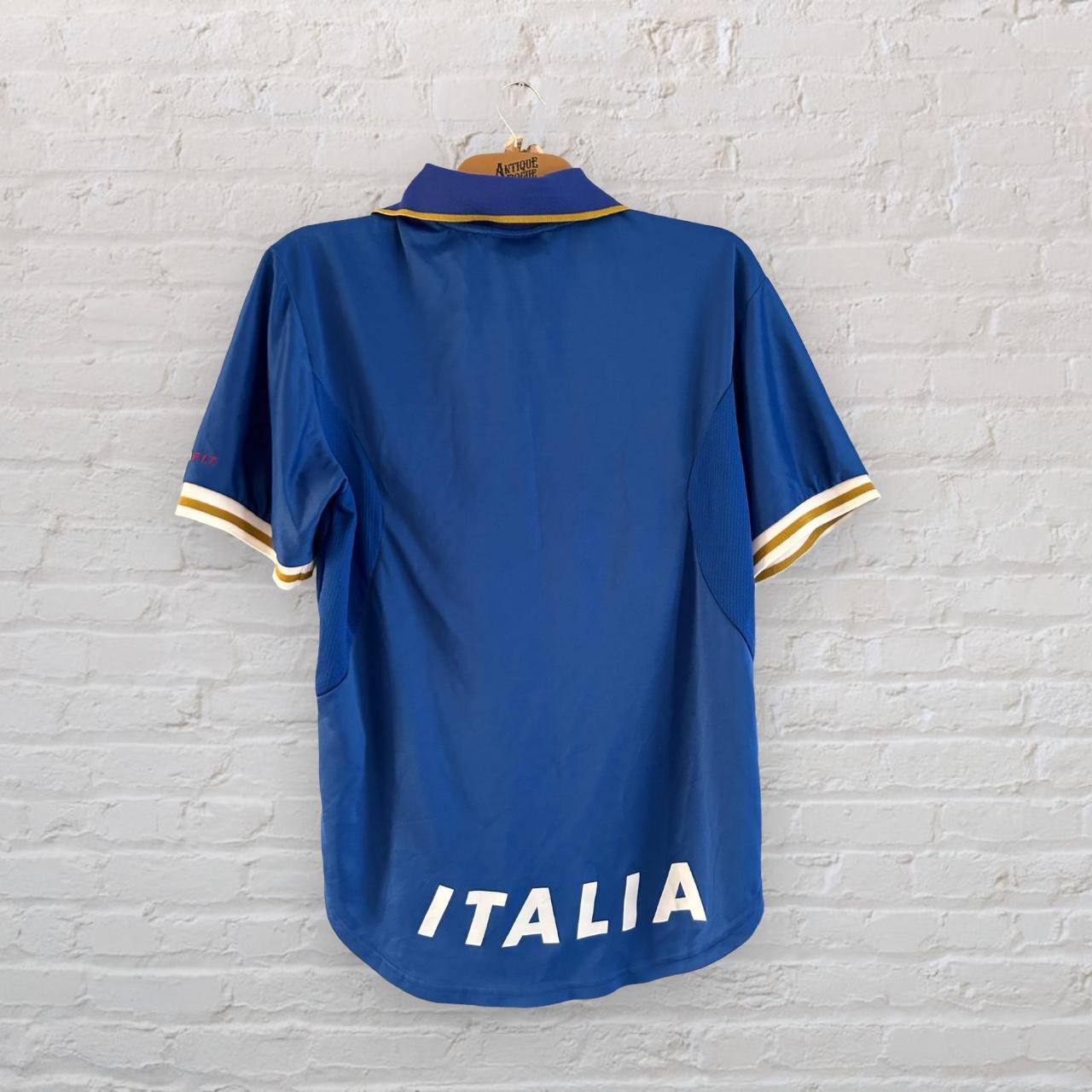 Italy Euro 96 home kit made by Nike Excellent... - Depop