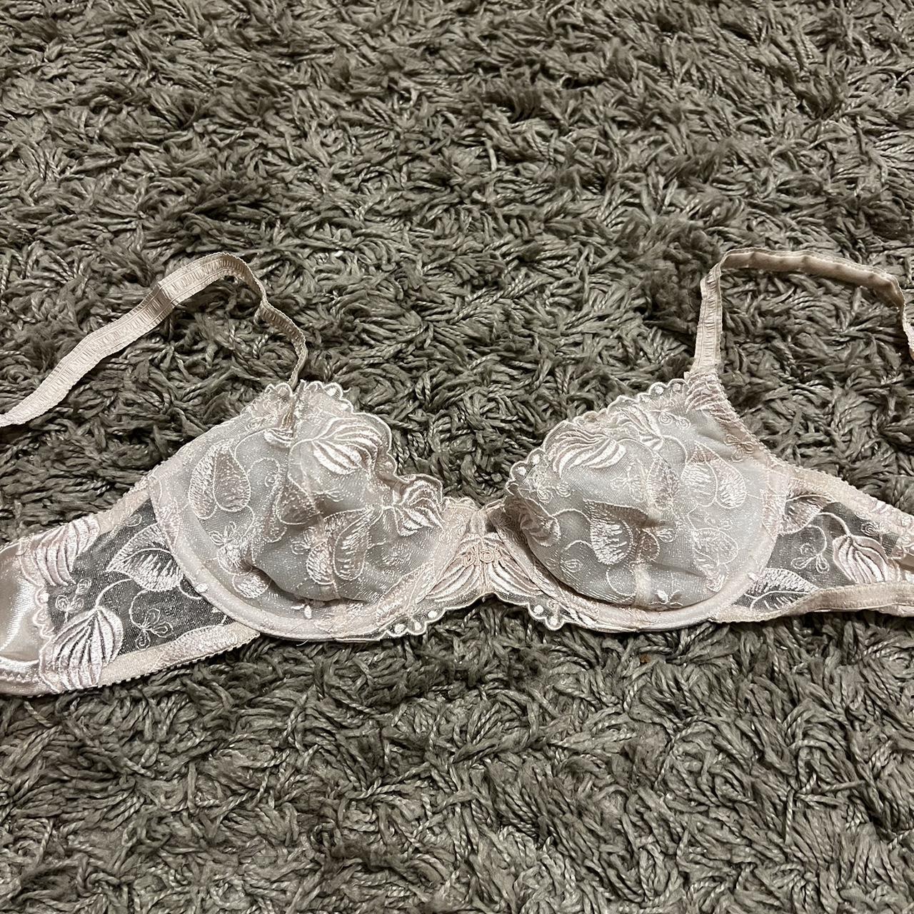Christian Dior vintage underwire bra Size 34B... - Depop
