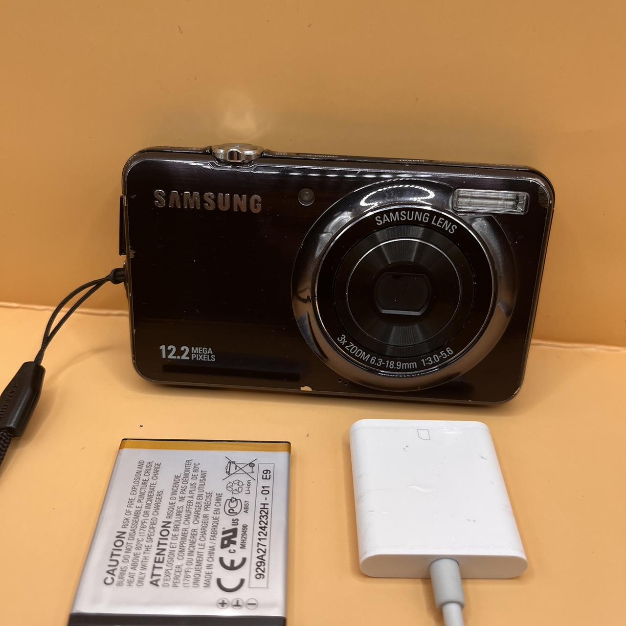 Samsung ST50 vintage digital camera The the... - Depop