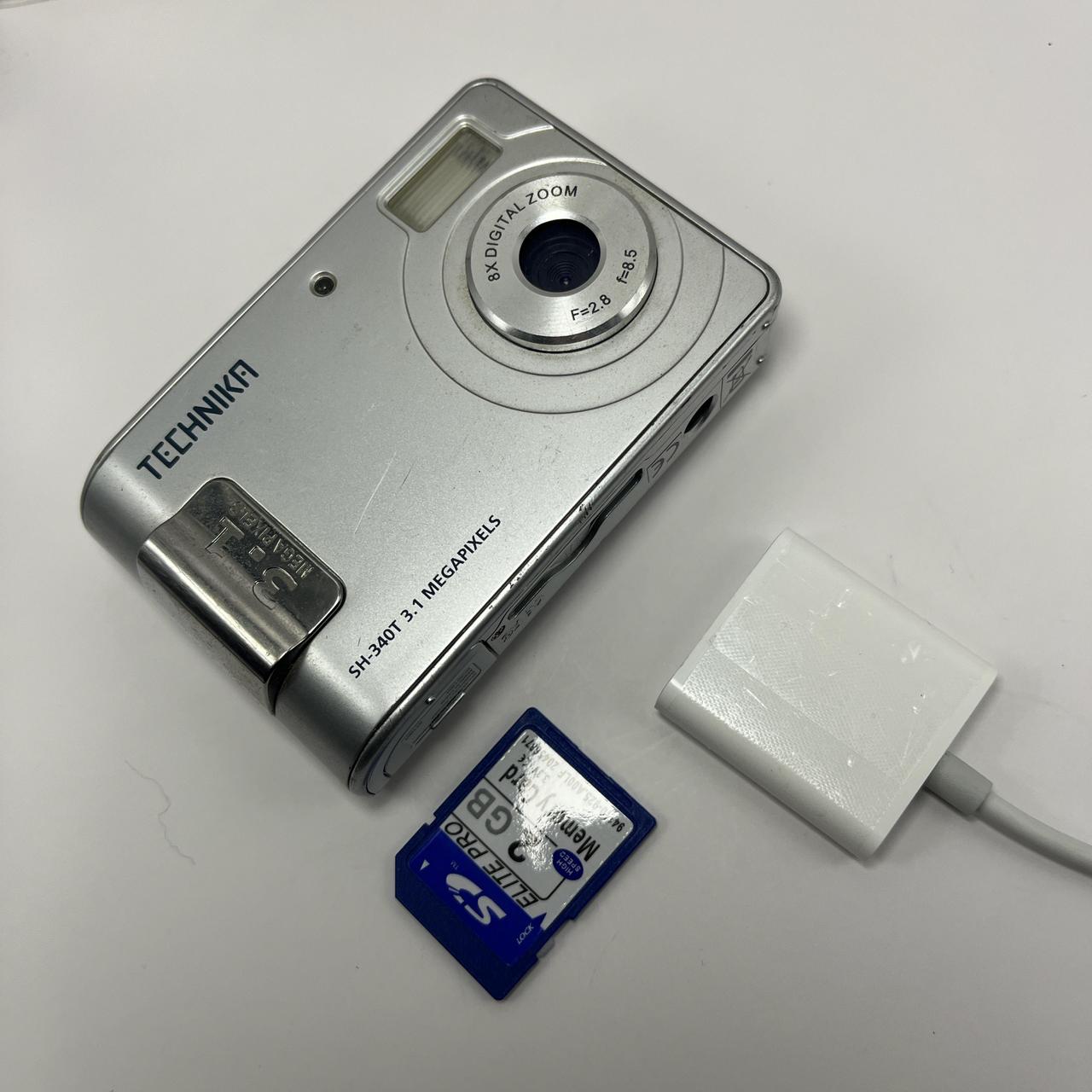 Silver technika vintage digital camera bundle... - Depop