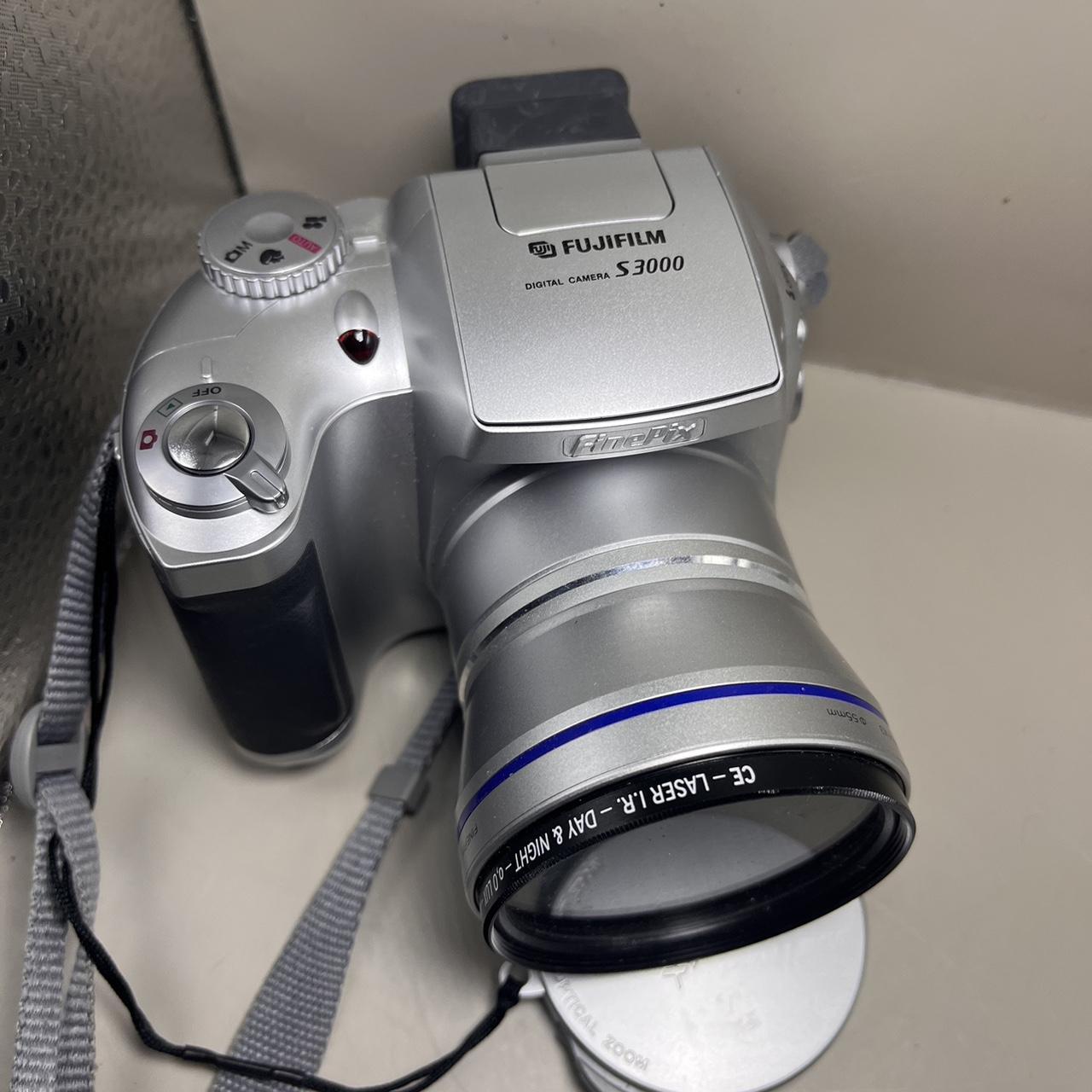 Fujifilm s3000 Digital Flash 3mp A few scene... - Depop