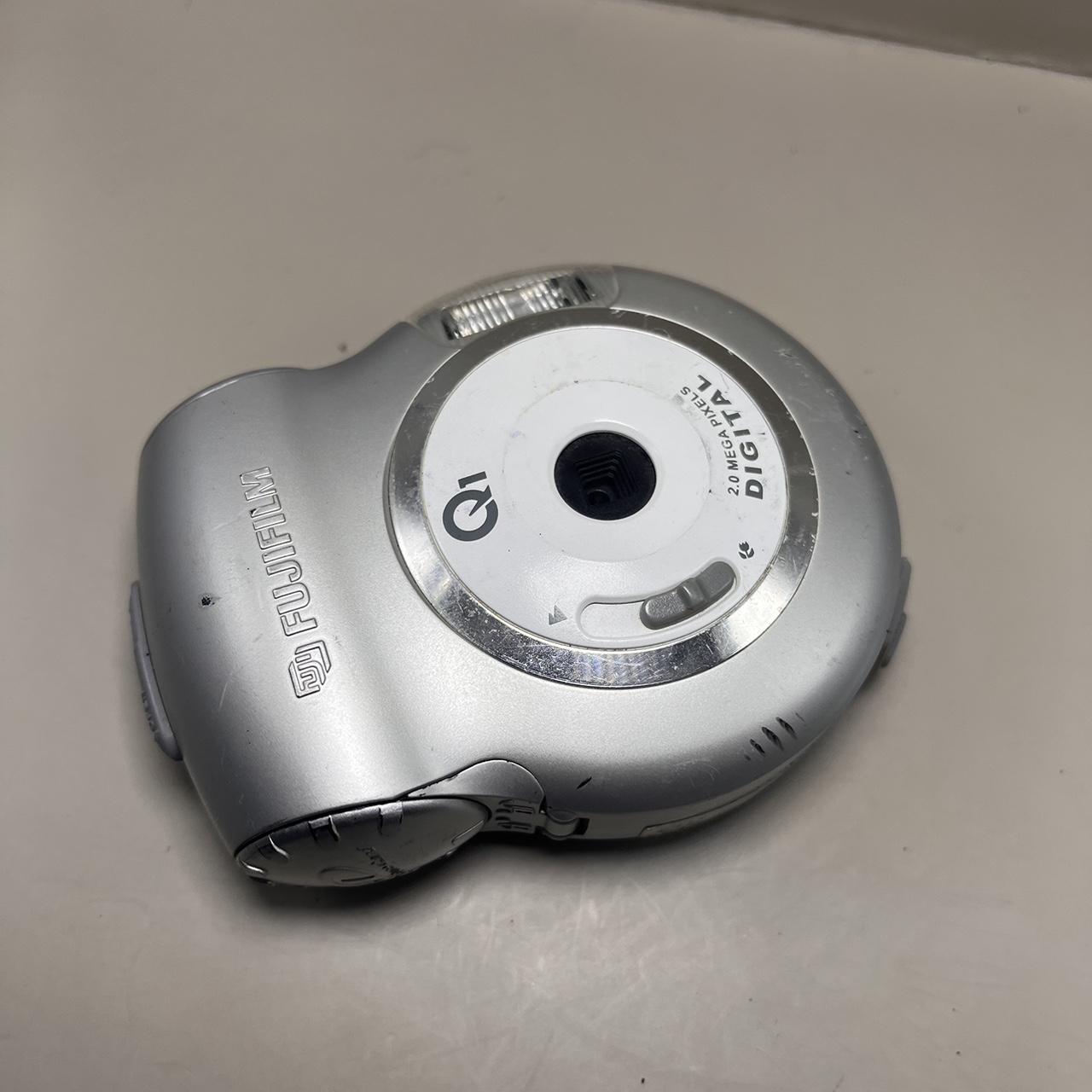 Fujifilm q1 digital camera Tested and working... - Depop