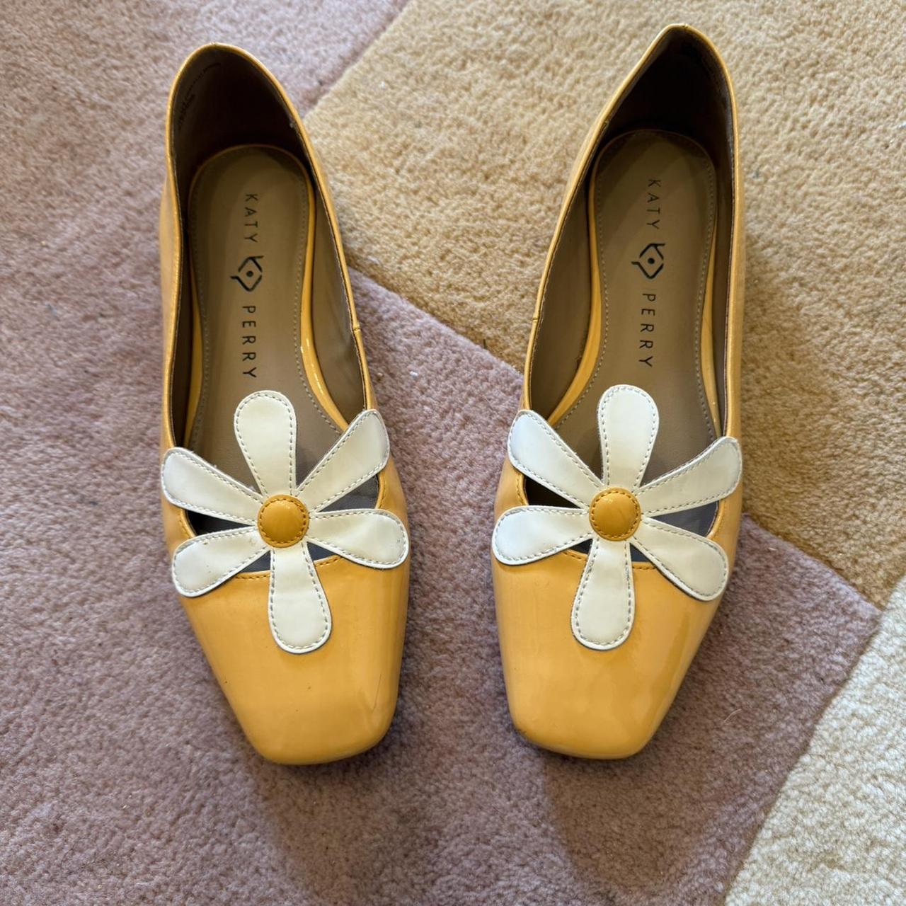 Yellow and white daisy yellow Katy Perry flats... | Depop