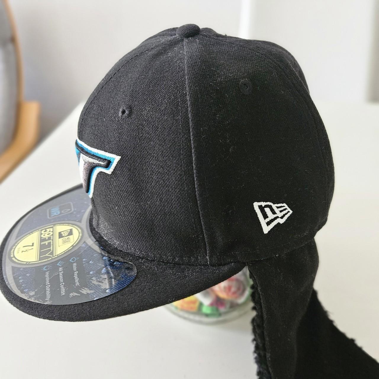 MLB Toronto Blue Jays New Era 59Fifty Fitted Trapper... - Depop