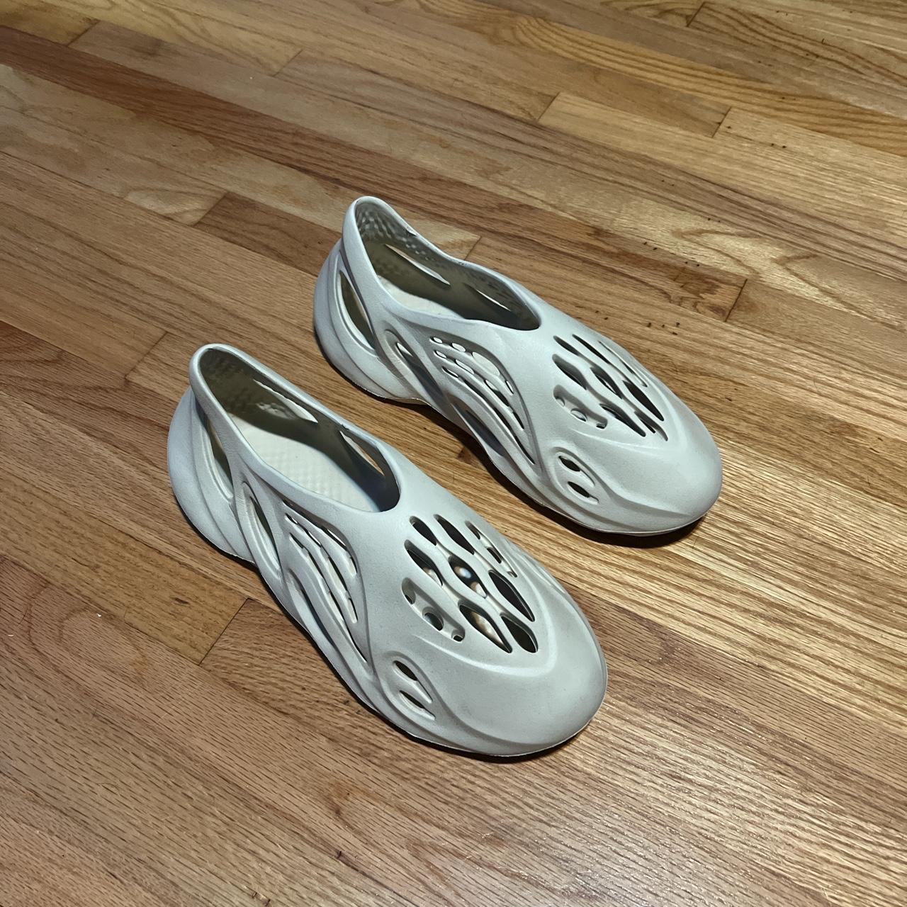 Rep Yeezy Foam Runners no flaws just no adidas sign... - Depop