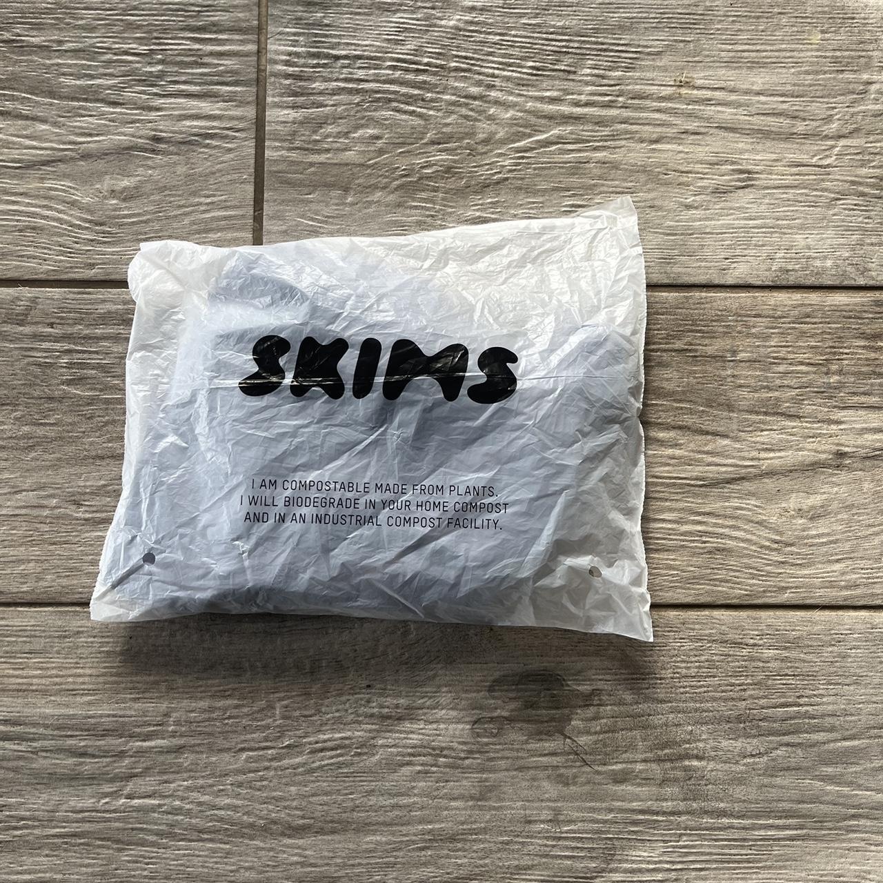 brand new with tags skims fits everybody tshirt in... - Depop