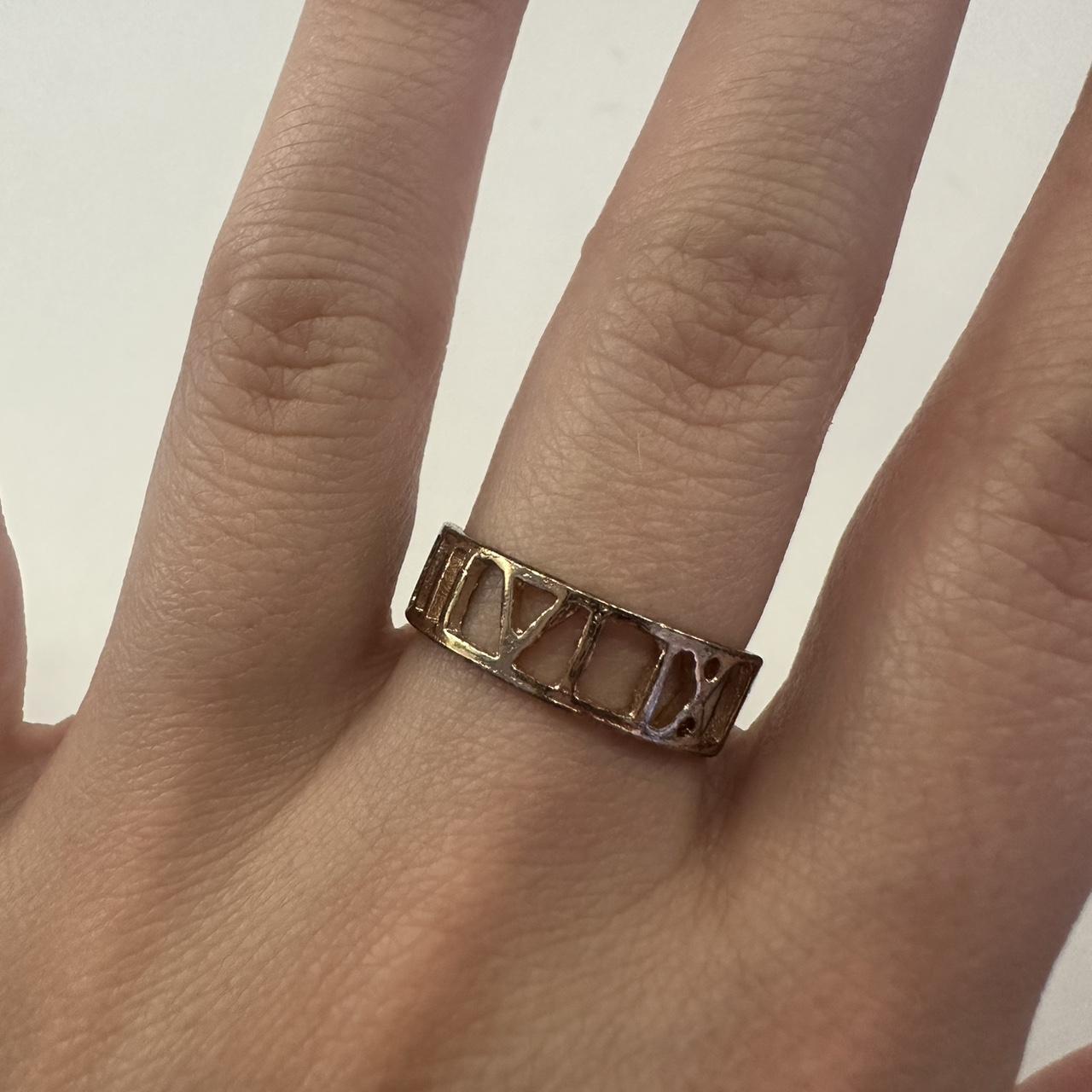 Gold Roman Numerals Ring - Depop