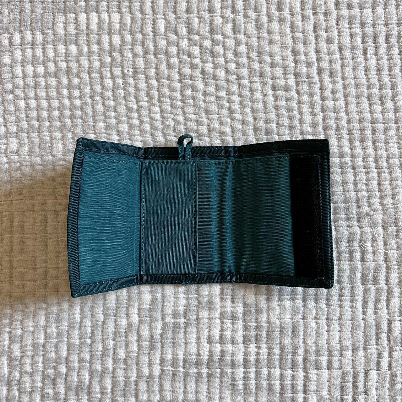 dark green baggu wallet this wallet is great for... - Depop