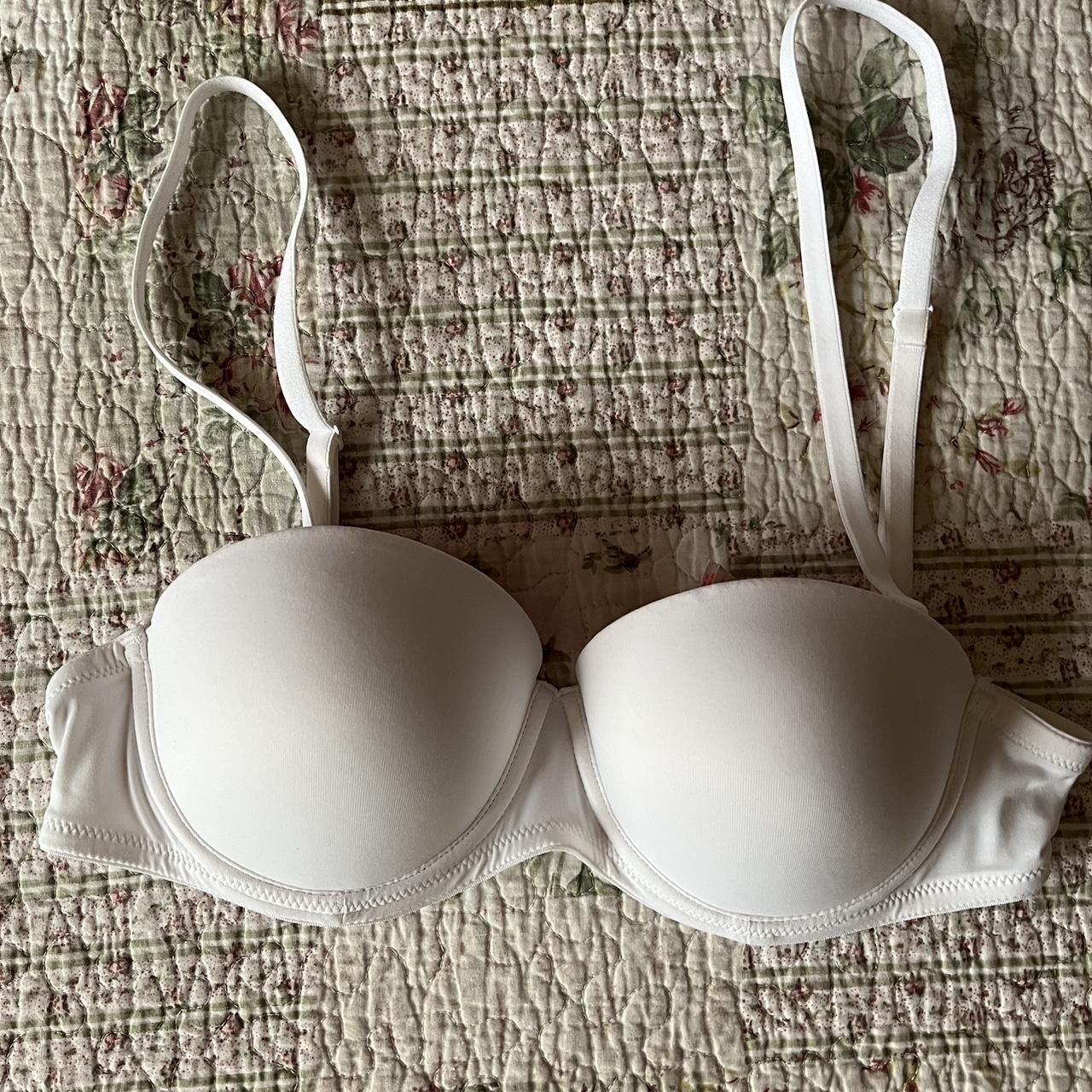 VS PINK Push-Up Bra Size 34B Has removable straps!... - Depop