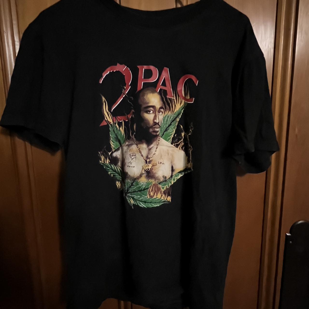 2pac shirt - Depop