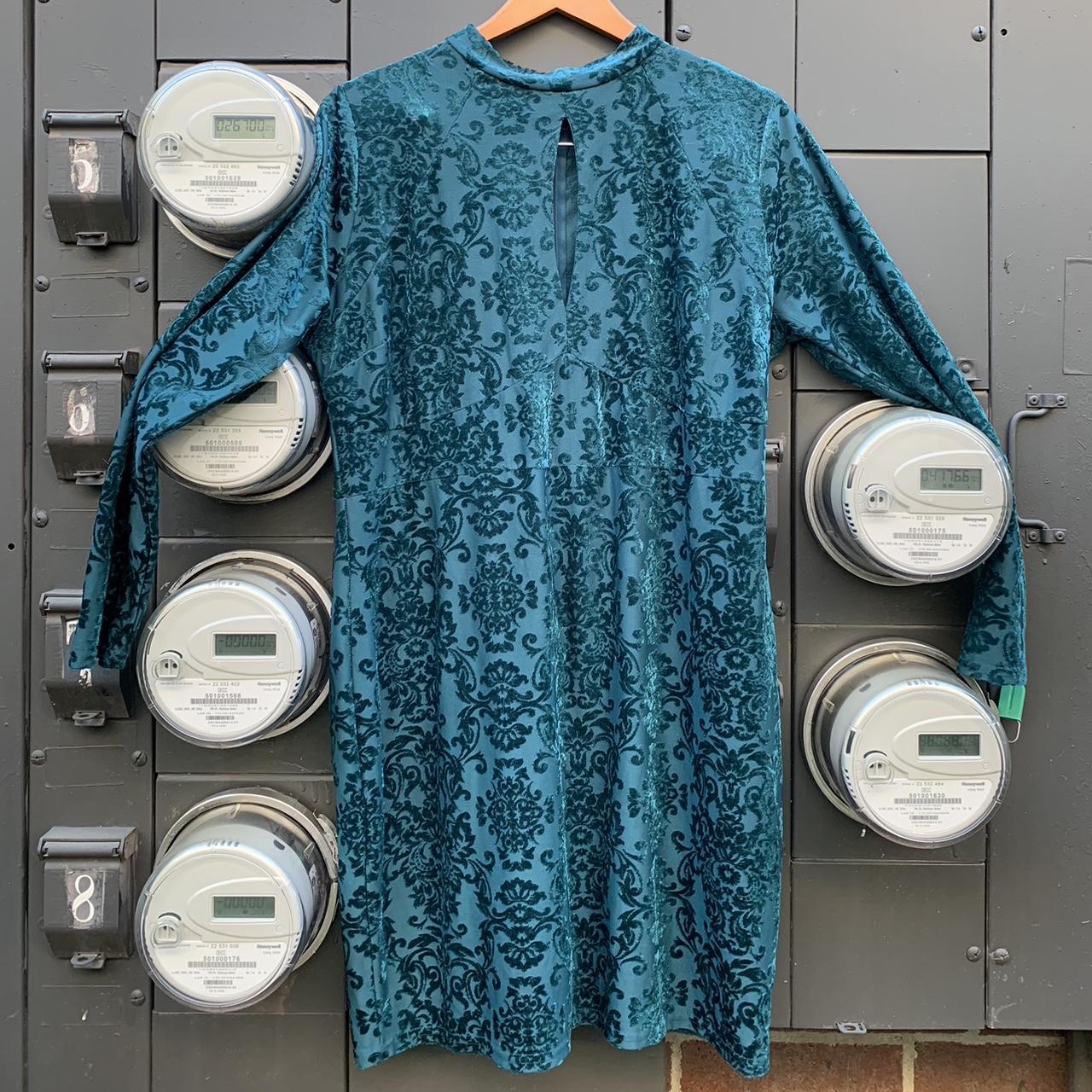 Aqua Velvet Dress With Cleavage Cut Out The Pattern Depop