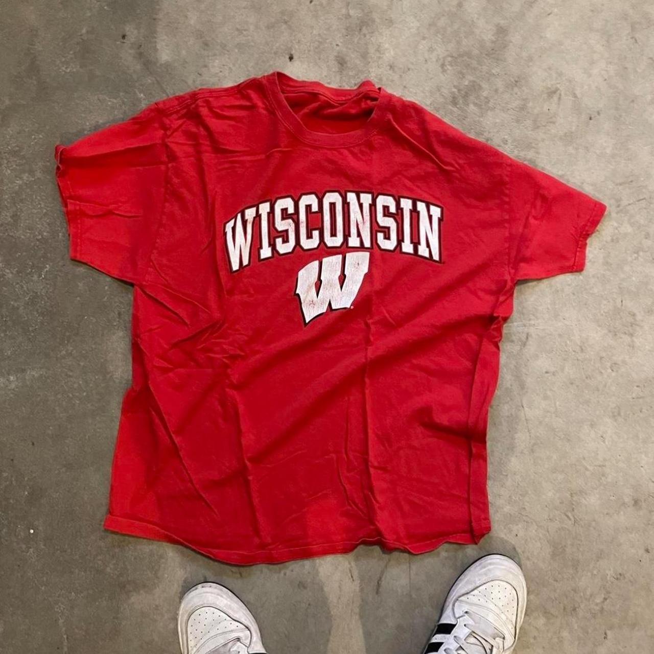 VINTAGE BADGERS SHIRT VINTAGE WISCONSIN BADGERS... - Depop