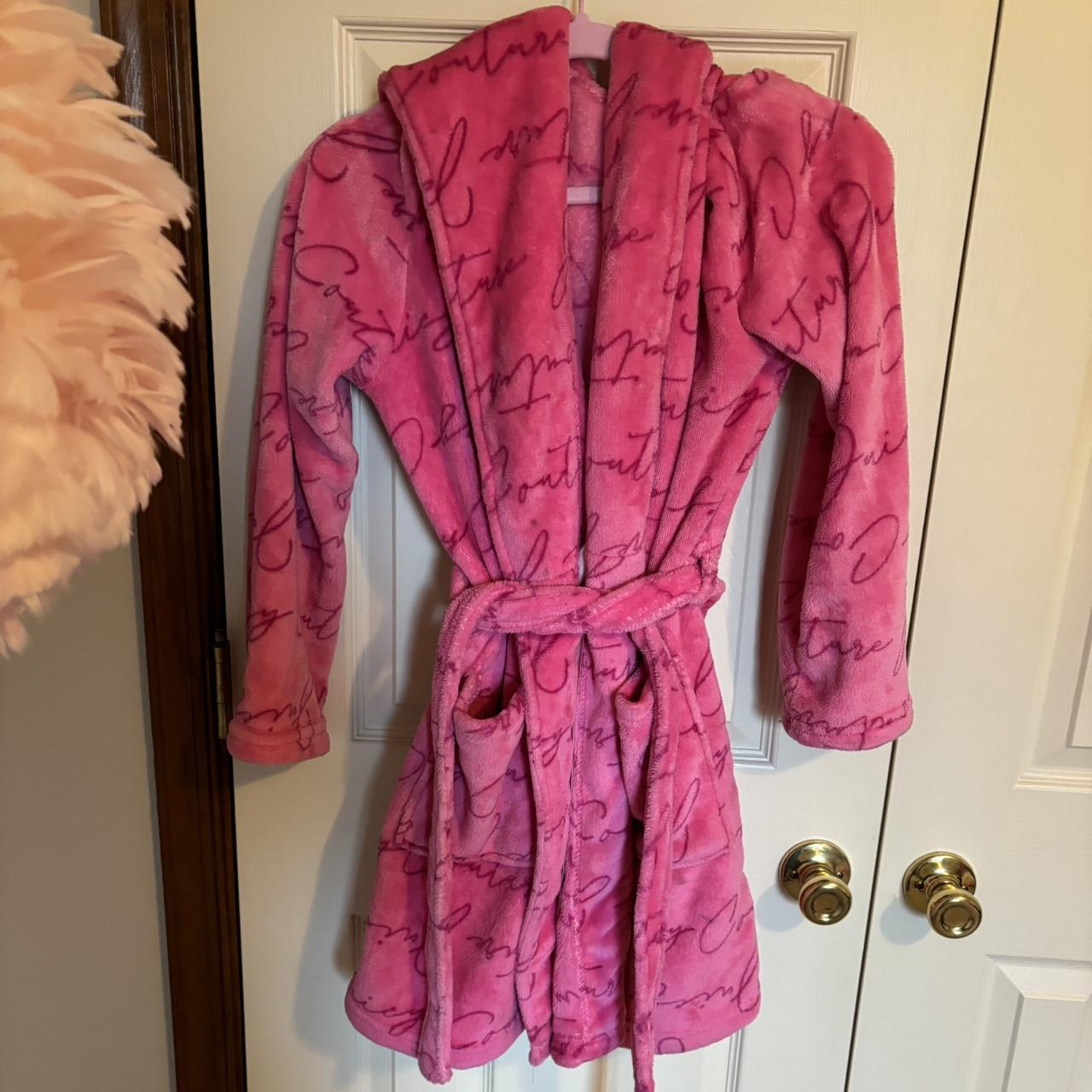 PINK JUICY COUTURE ROBE 🩷🩷 Has a hood on it Size... - Depop