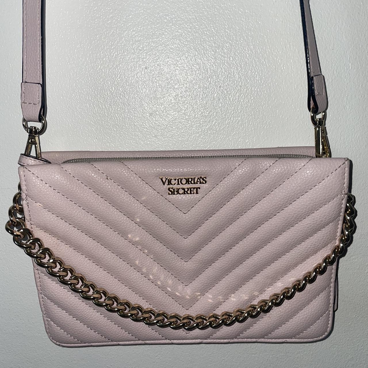 Pink Victoria secret bag , never worn brand new. - Depop
