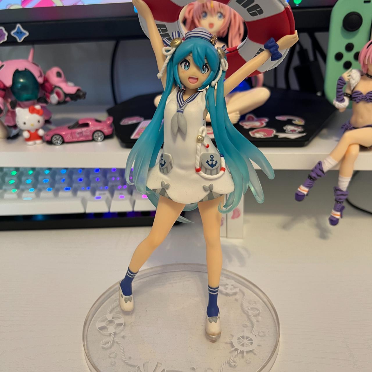 hatsune miku beach figure! bought second hand, so... - Depop