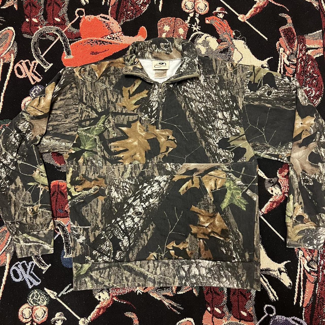 Mossy Oak Apparel quarter zip with pocket. Fits more... - Depop