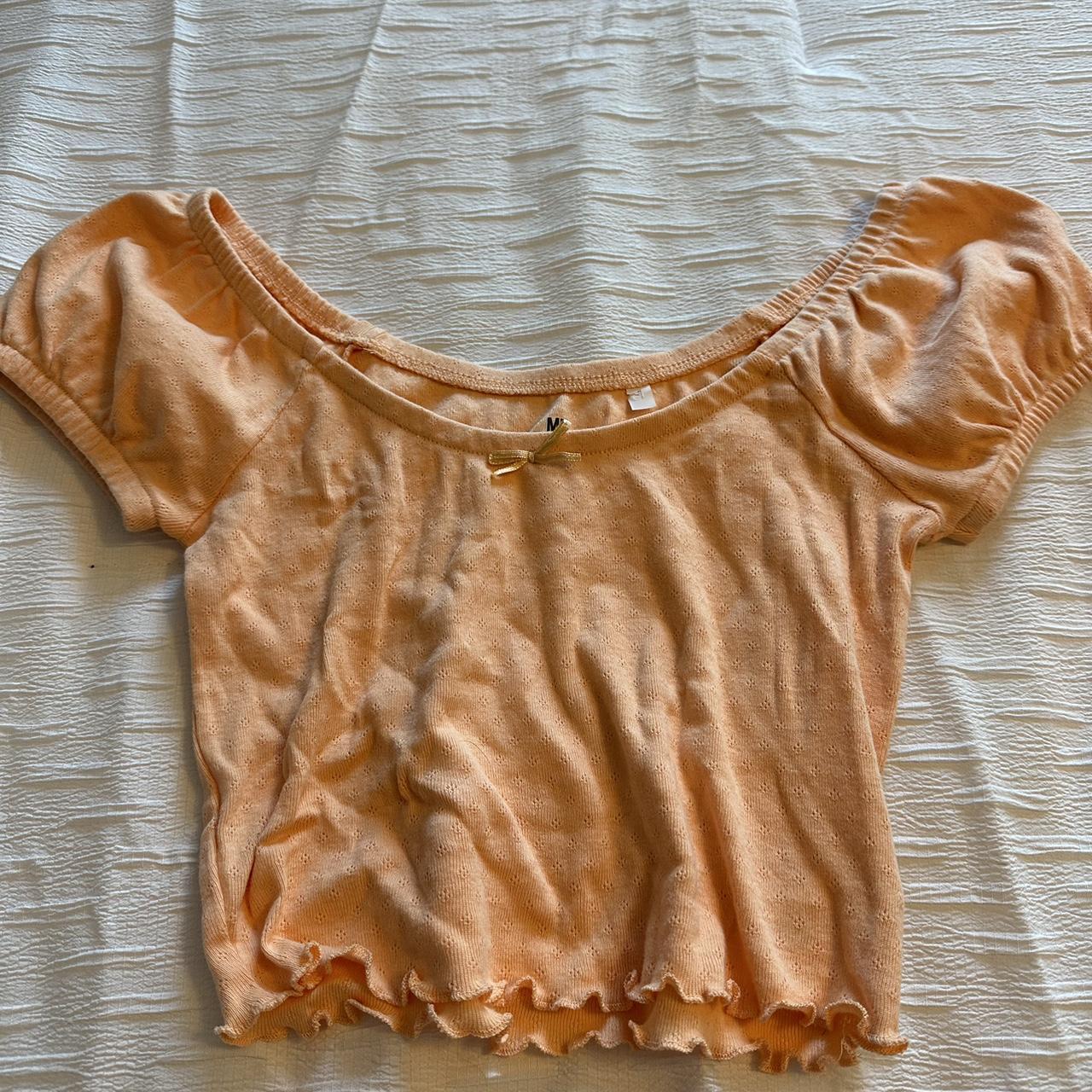 super adorable preppy cropped top. cute peach color... - Depop