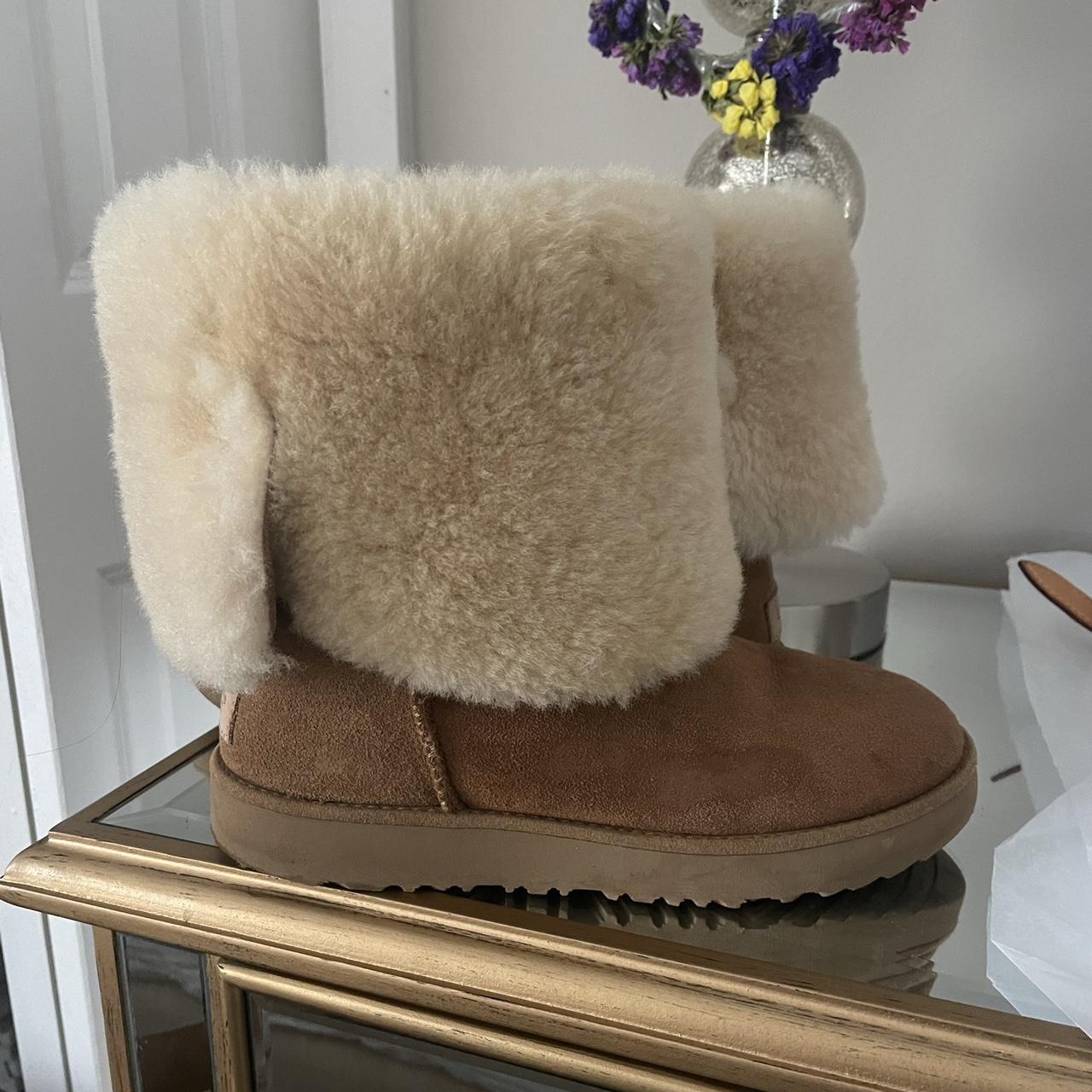 Ugg size 6 fold over boot in incredible shape! Few... - Depop