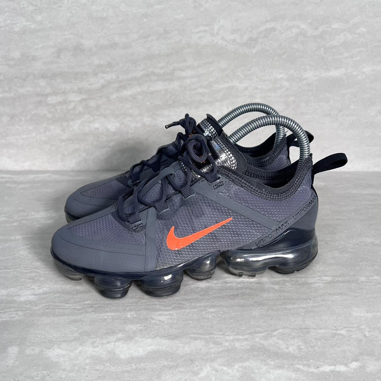 Nike Women's Grey and Orange Trainers | Depop