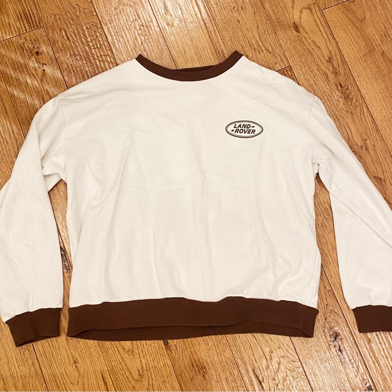 ADORABLE Land Rover crew neck from pacsun. Size... - Depop