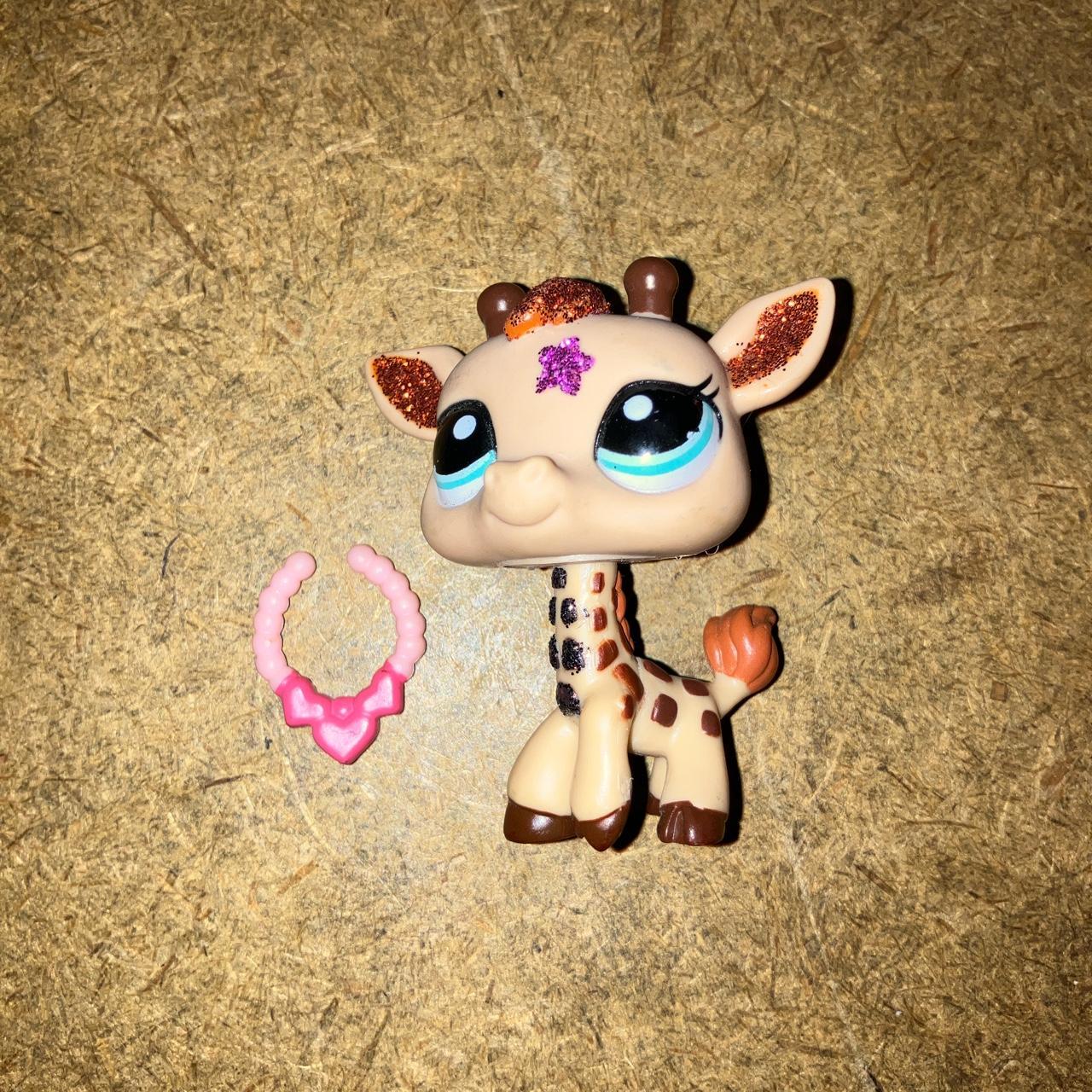 LPS Gen 3 Glitter Giraffe (#2349) - comes with... - Depop