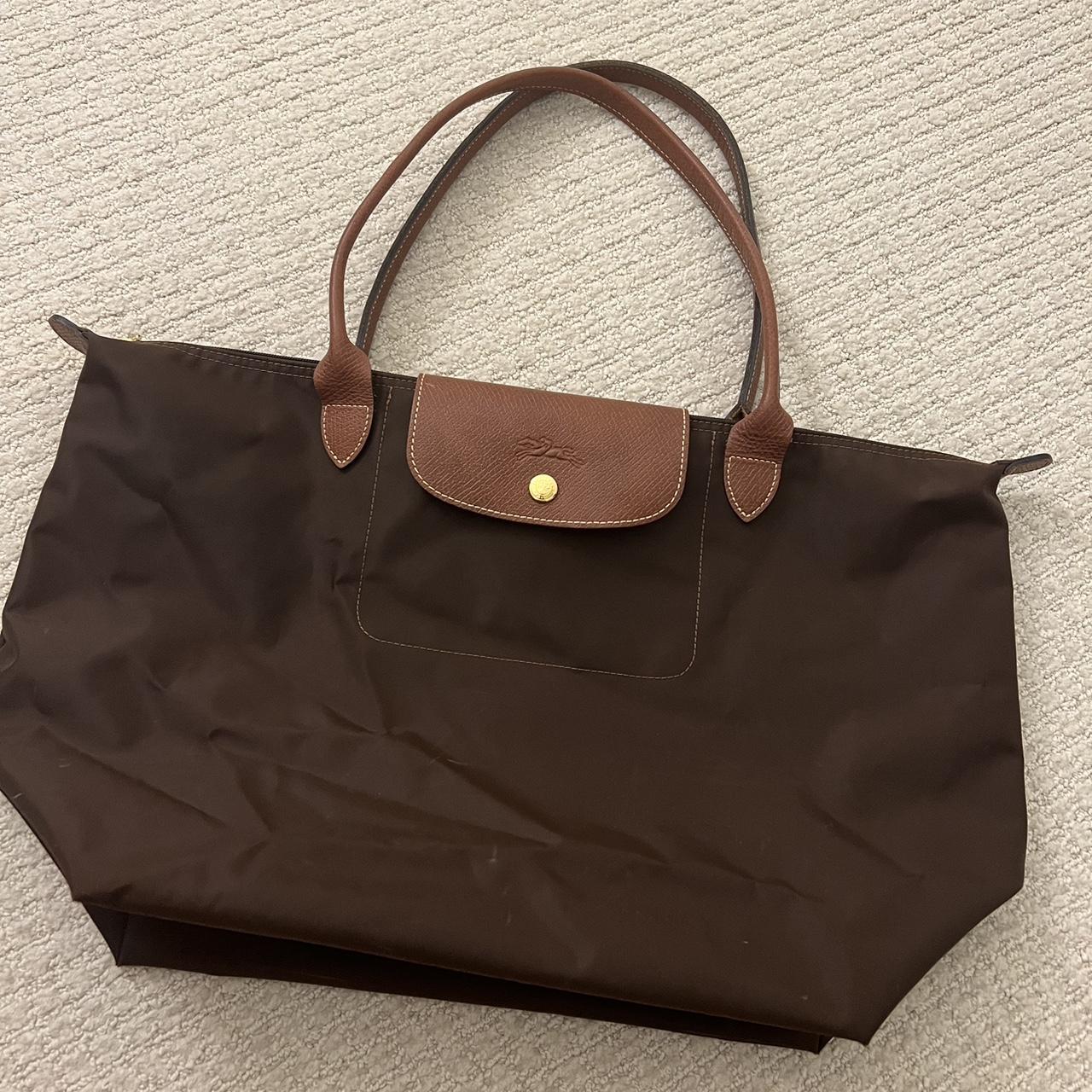 Longchamp large purse! Great size and excellent... - Depop