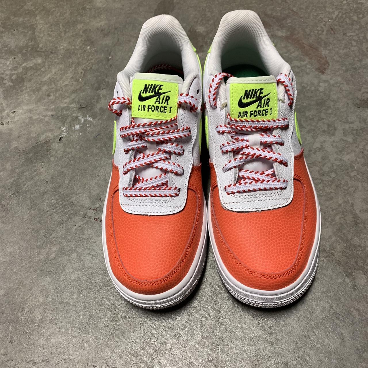 Nike White and Red Trainers | Depop