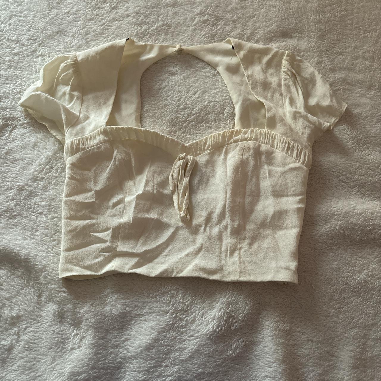small cute ivory/cream colored top like new #pacsun... - Depop