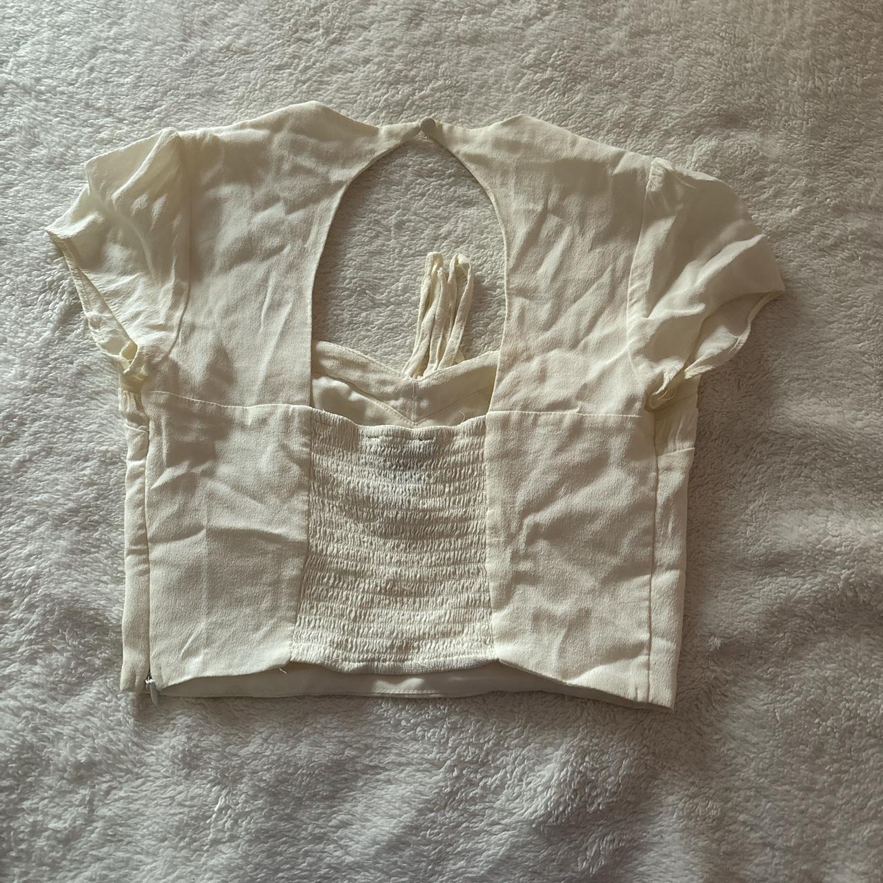 small cute ivory/cream colored top like new #pacsun... - Depop