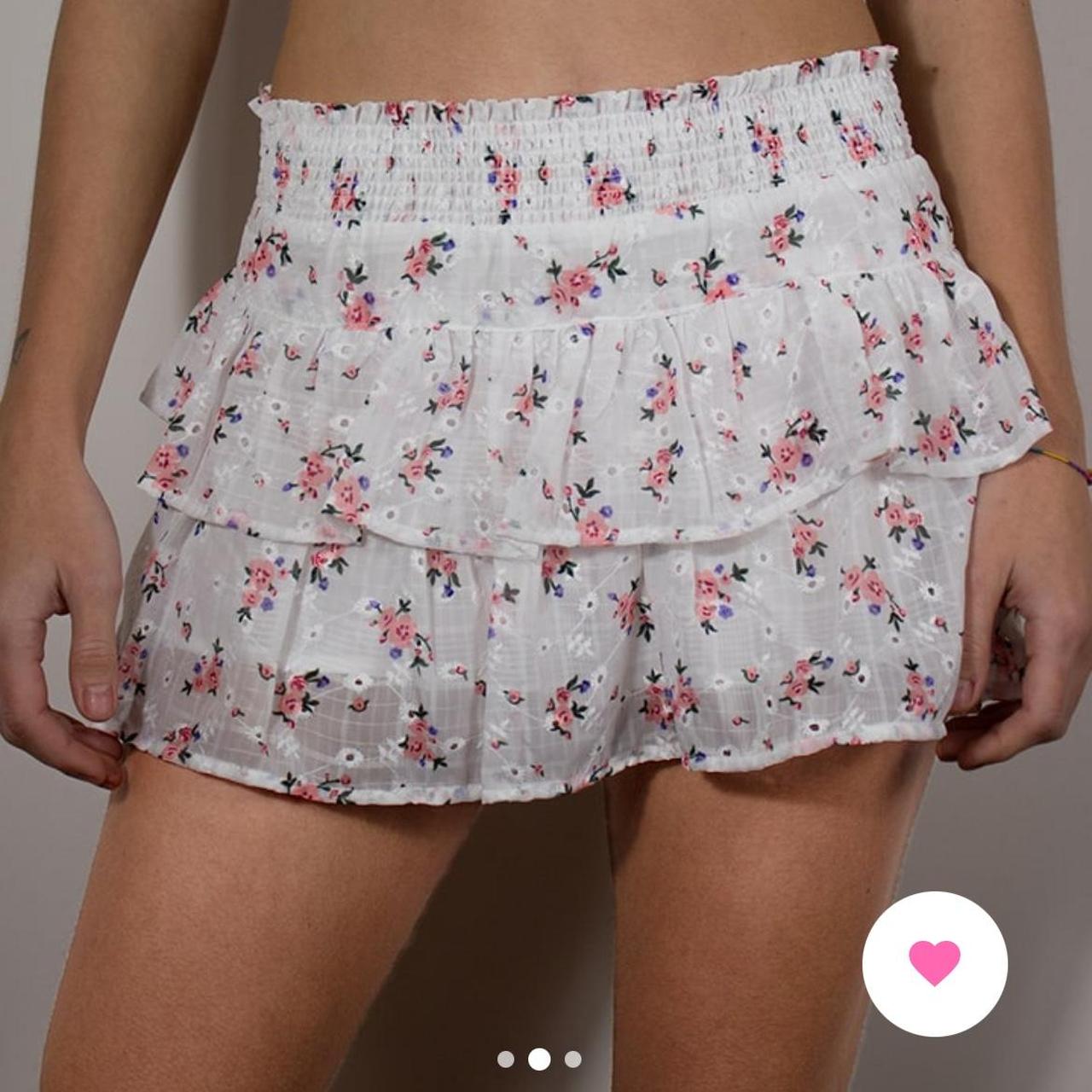 Subdued ruffle skirt Brand new tags still attached... - Depop