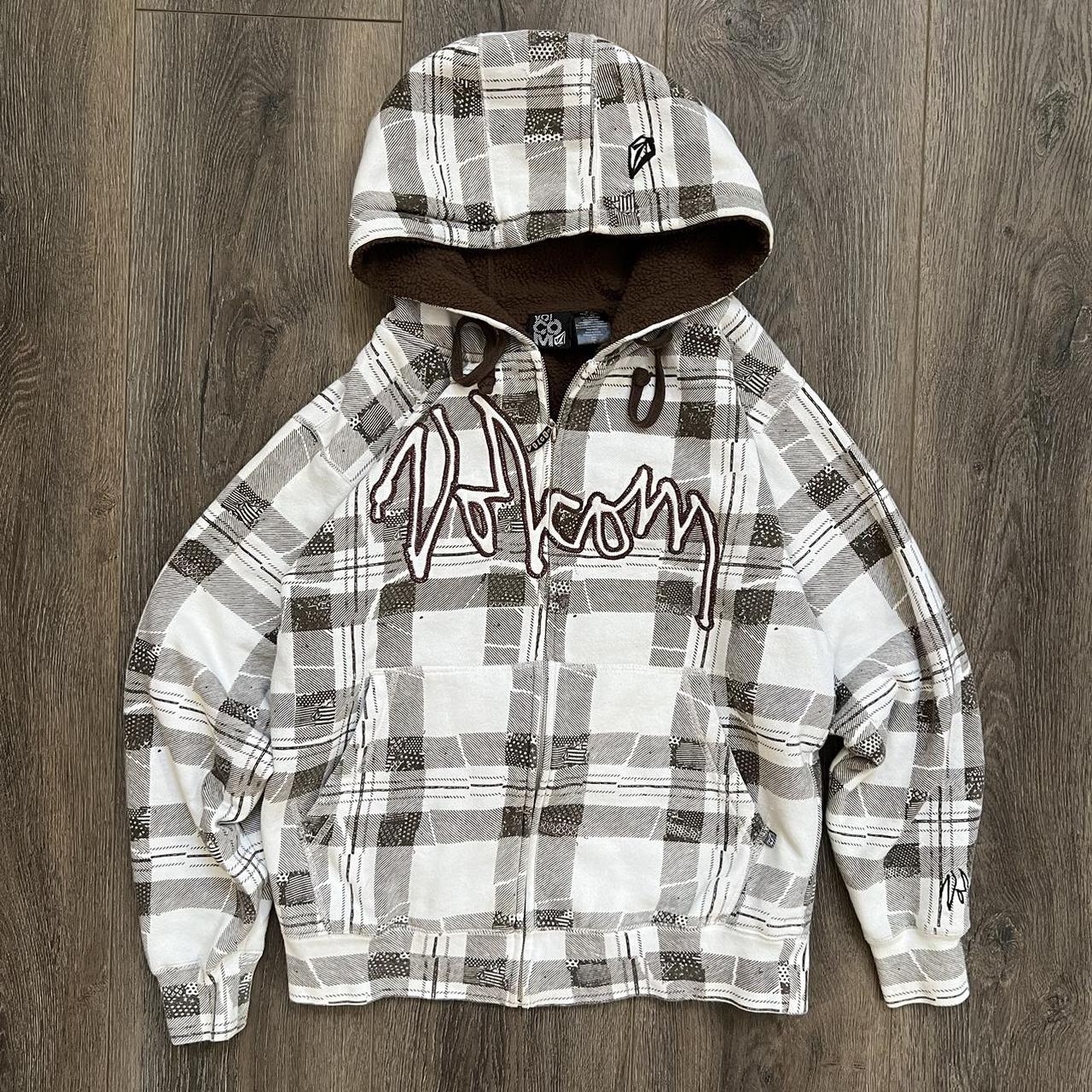 Fur lined y2k Volcom zip up hoodie Men’s S - Depop