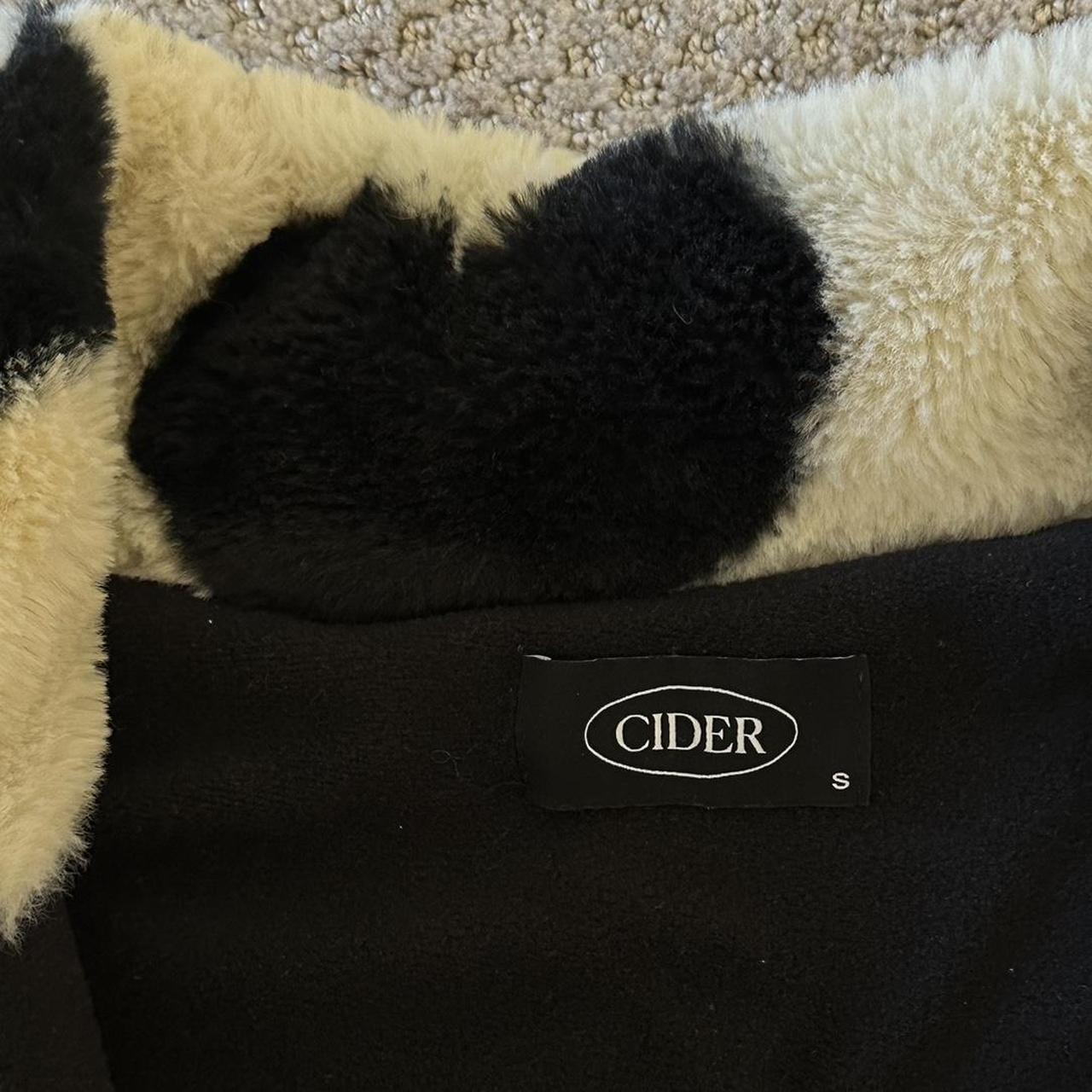 Cider heart coat, so soft & perfect - Depop