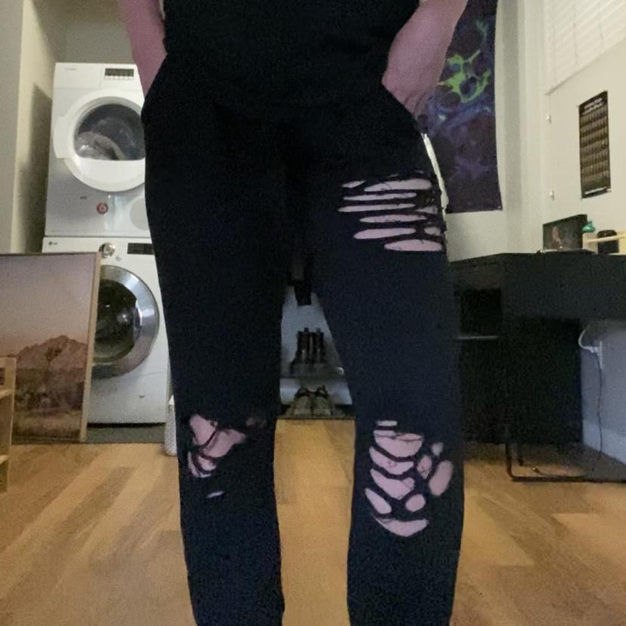 Ripped sweatpants - Depop