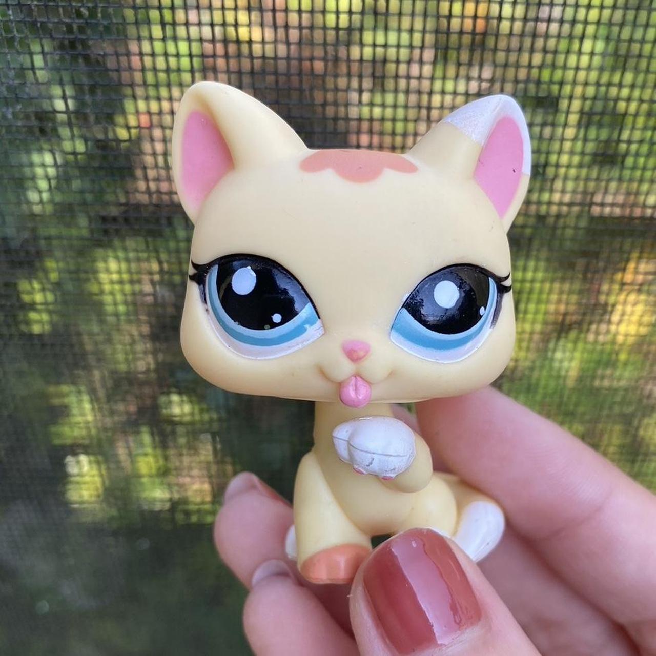 LPS Littlest Pet Shop cat #1821 Used, make sure to... - Depop