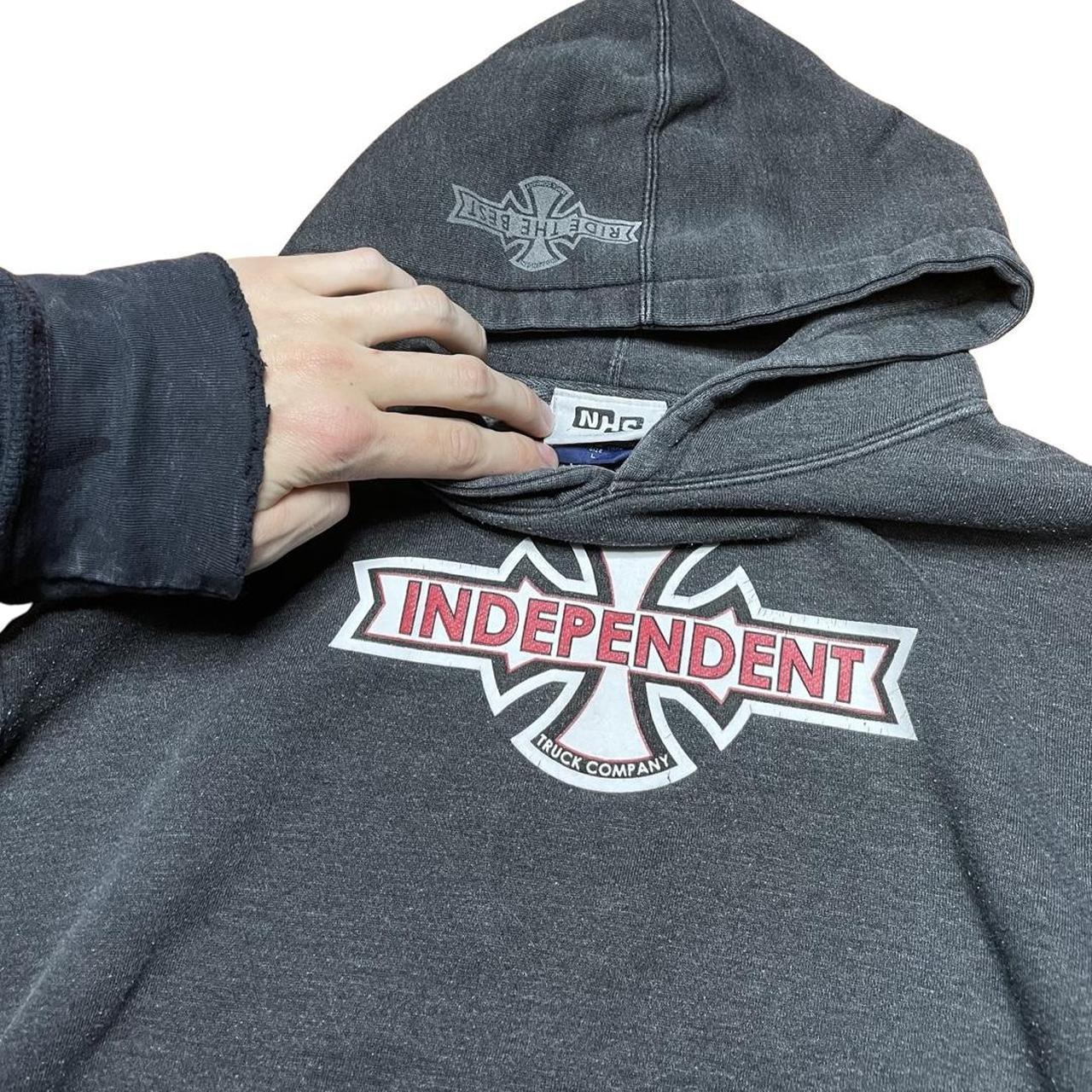 Independent Women's Grey and White Hoodie | Depop