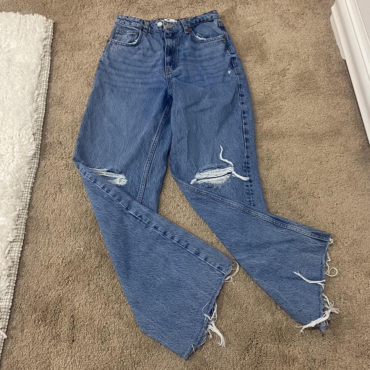 Zara denim ripped jeans Perfect color &... - Depop