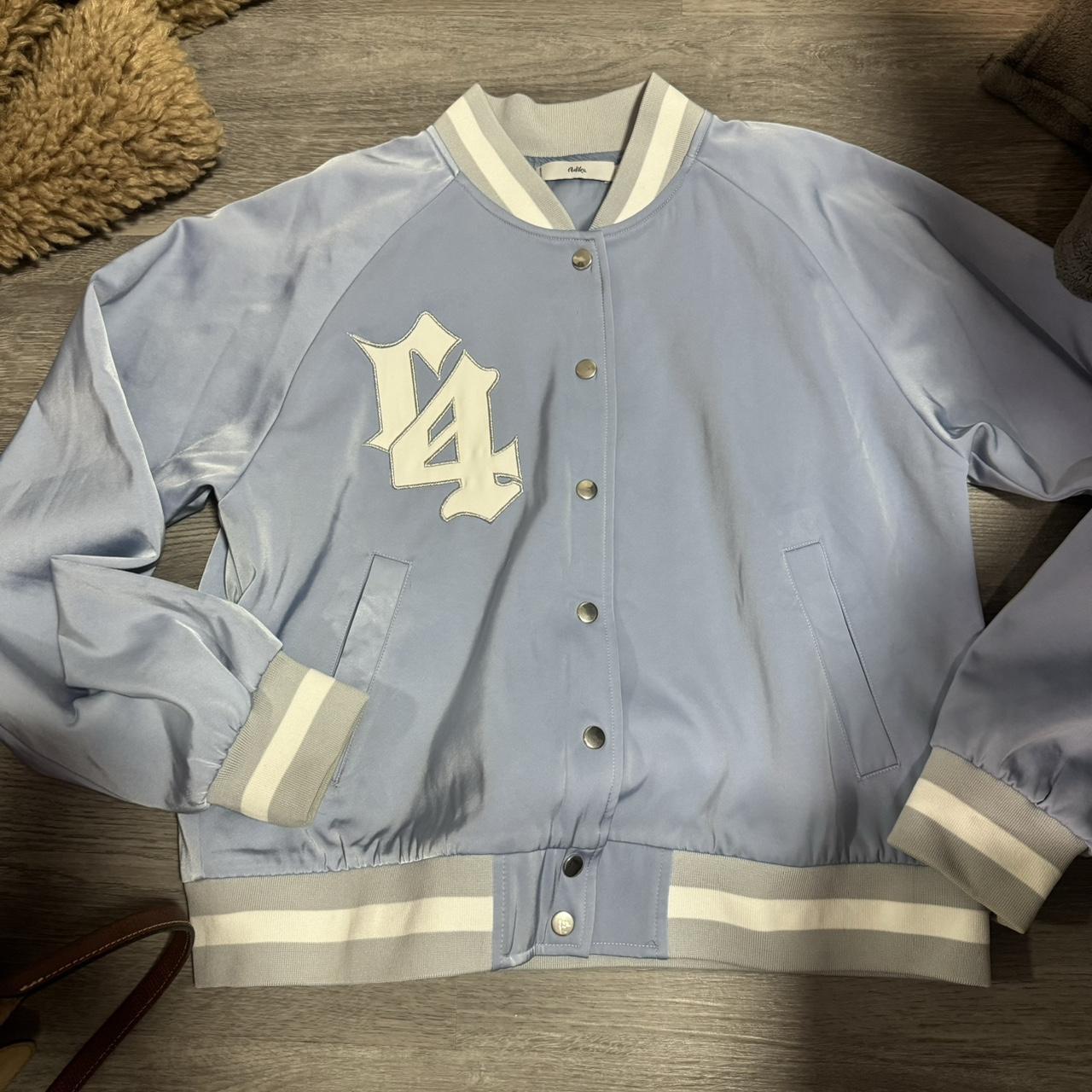 Adika blazer L - Depop