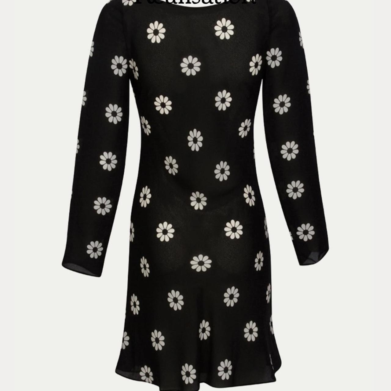 Realisation par the cosima in 90s daisy. Perfect... - Depop