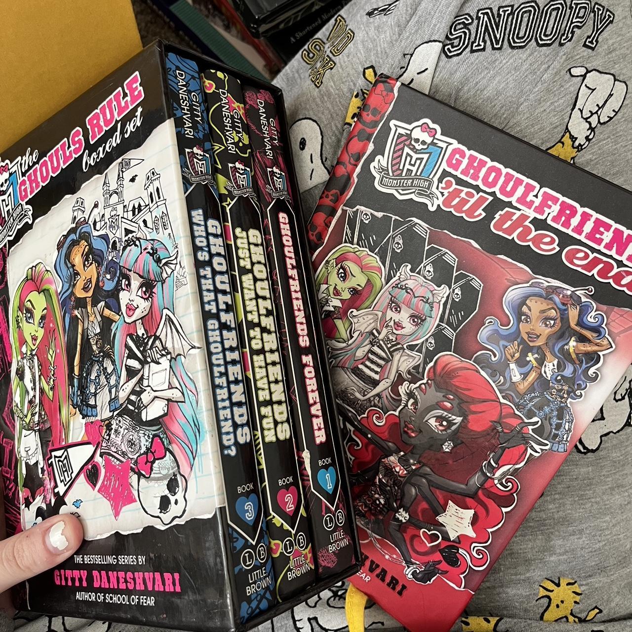 Monster High books - Depop
