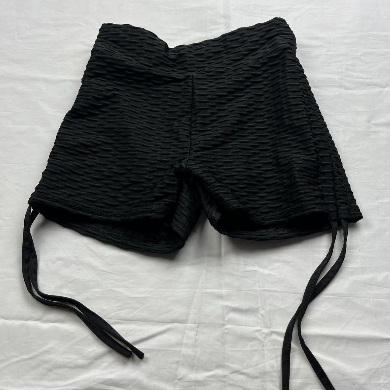 scrunched gym shorts forever 21 size S ties on the... | Depop