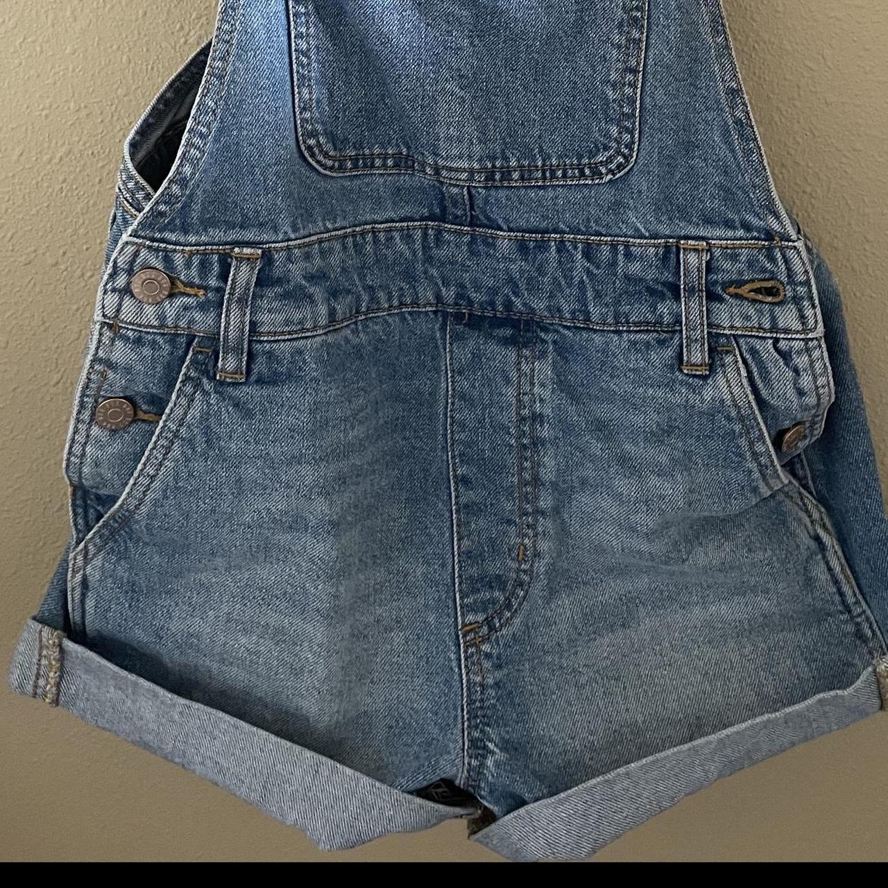 urban outfitters short overalls size small - Depop