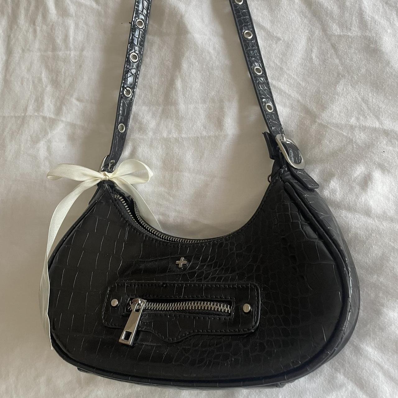 Peta + Jain black bag ୨୧ small pocket on front and... - Depop