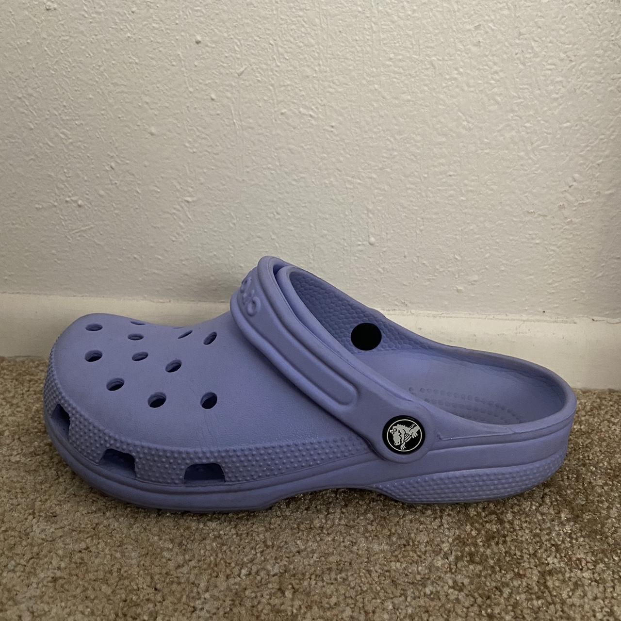FREE SHIPPING Purple Crocs SIZE: Men’s: 4 Women’s: 6 - Depop