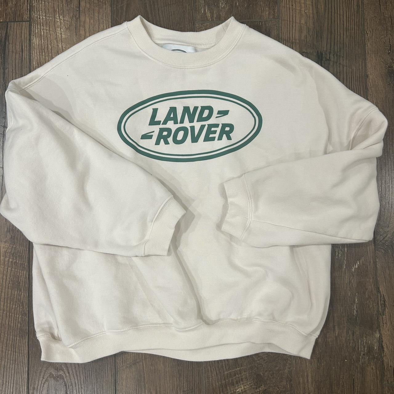 pacsun land rover crewneck! size medium but fits... - Depop