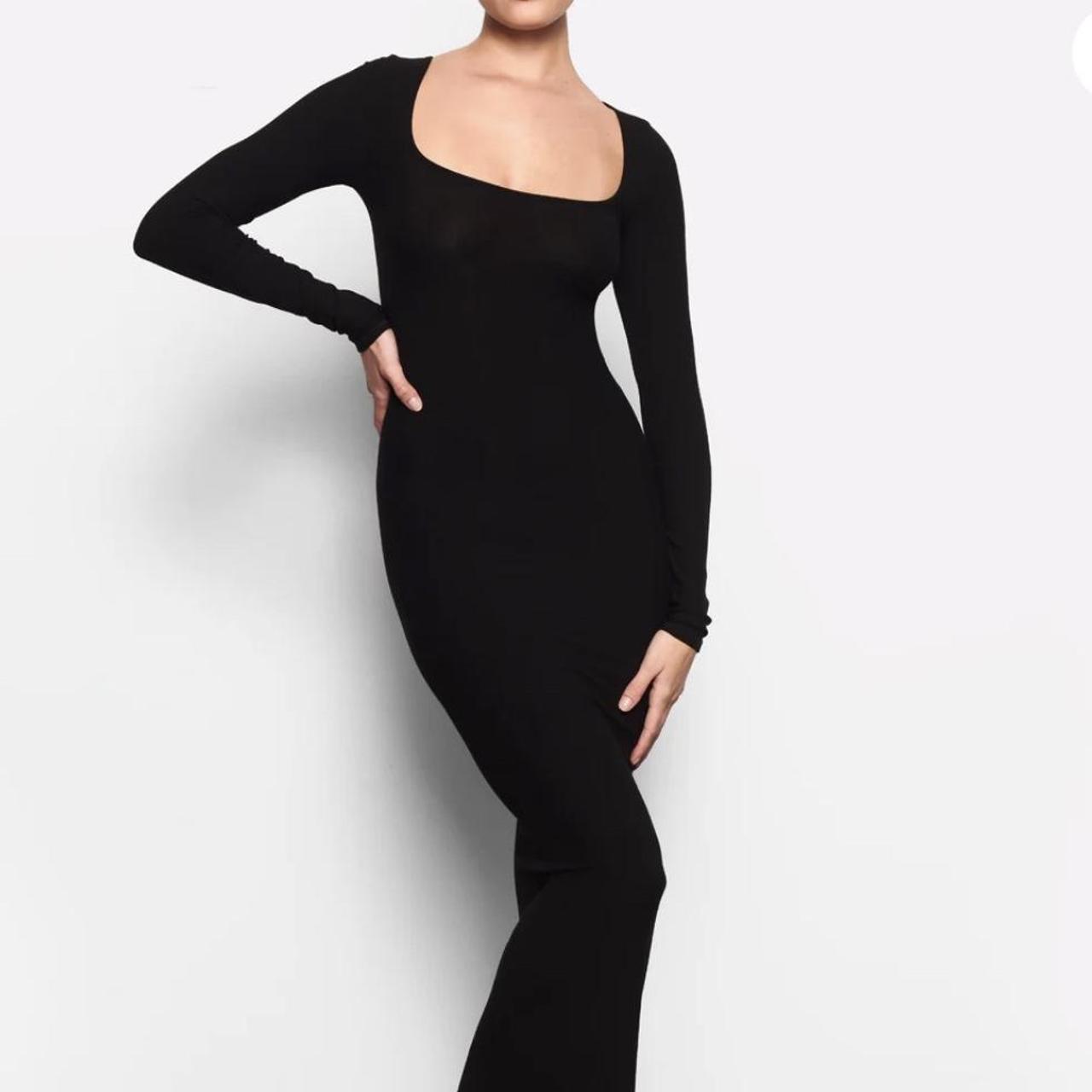 skims long sleeve cotton maxi dress. black ribbed... - Depop skims long sleeve cotton maxi dress. black ribbed... - Depop