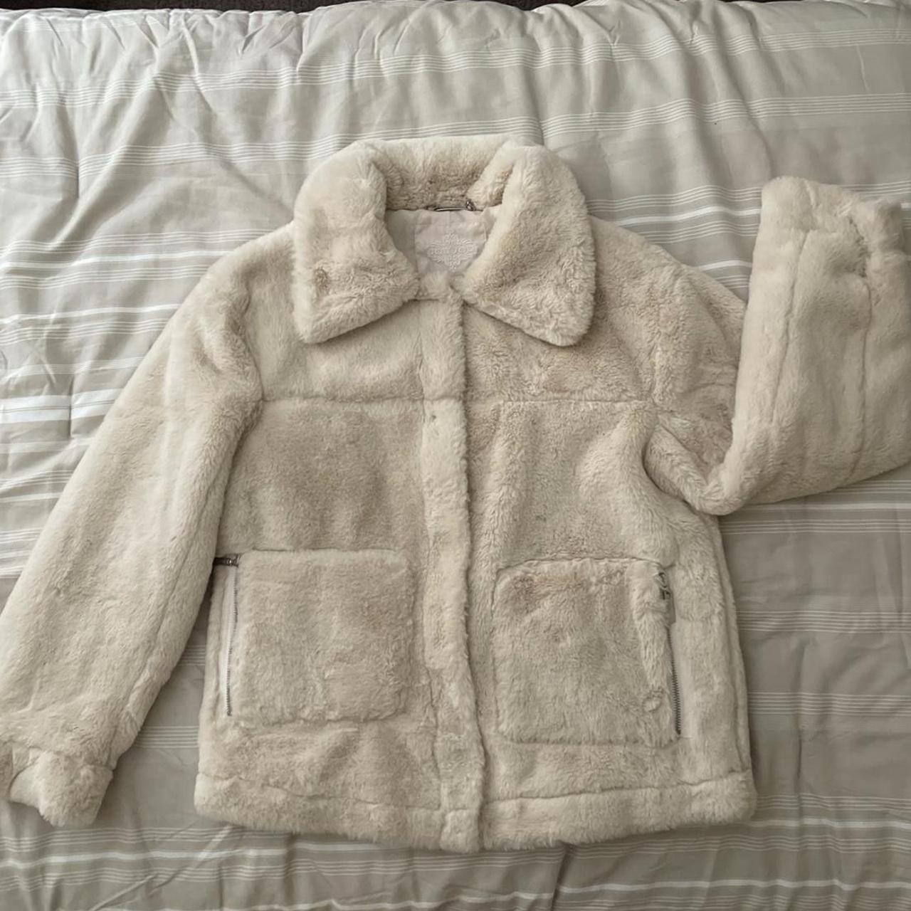 Super super soft cream colored faux fur jacket. Fur... - Depop
