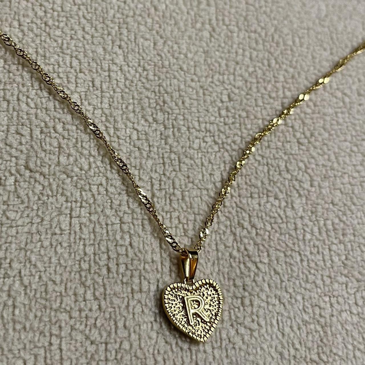 gold letter “R” heart pendant necklace (FREE... - Depop