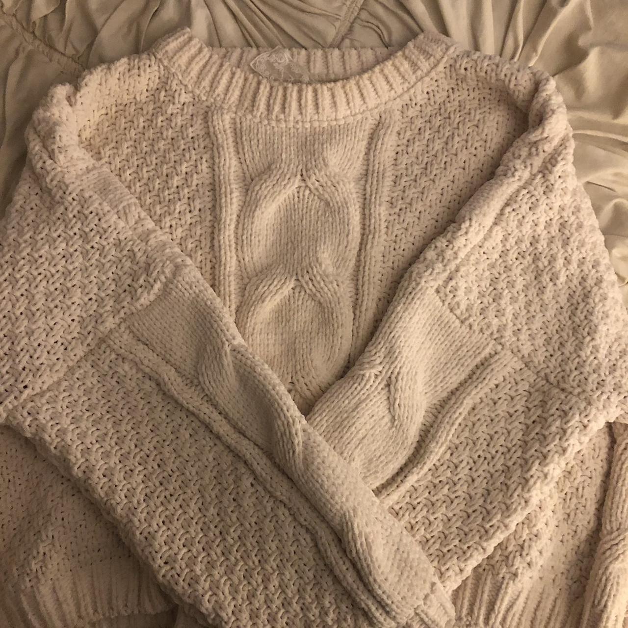 Cable knit sweater Size medium - Depop